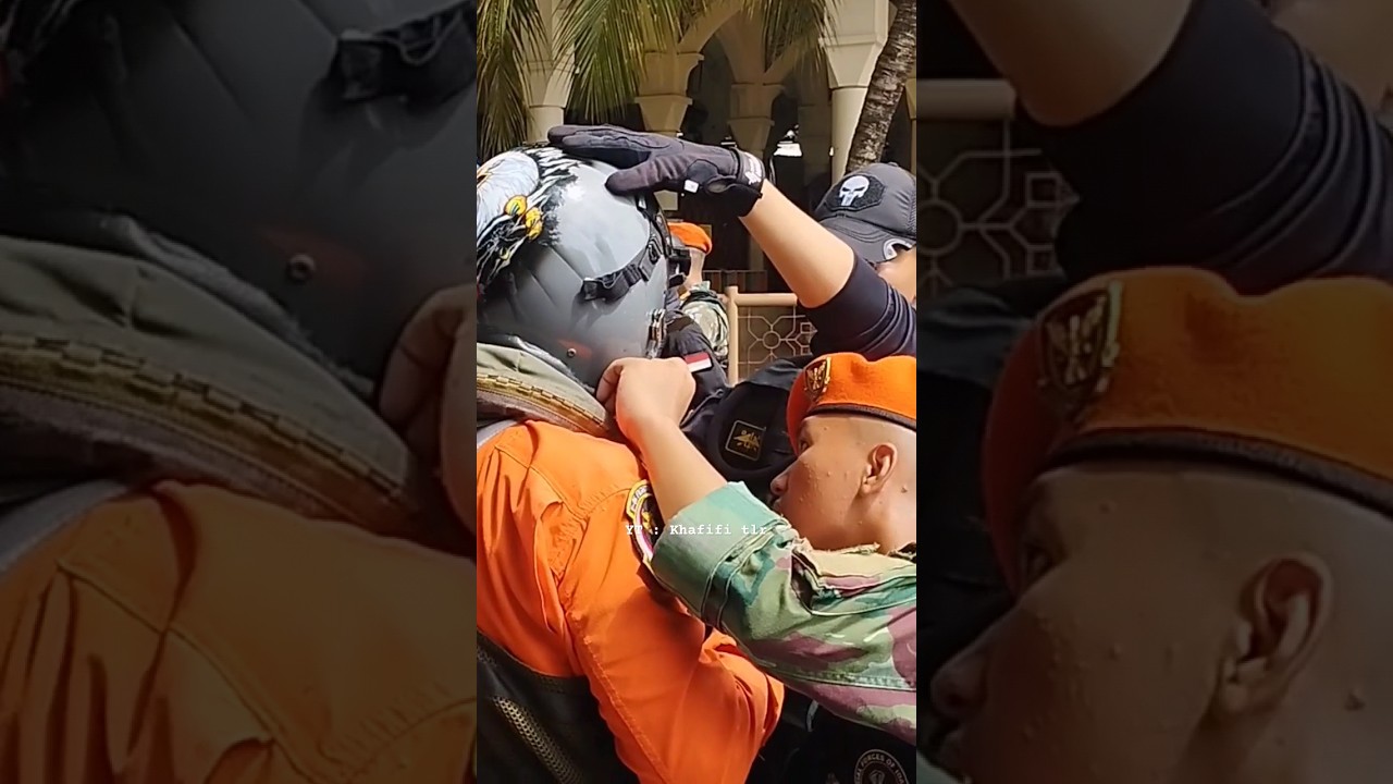 Saling Bantu Lepasin Helem || Taruna Ganteng Rizky Ramdhani Dan ...