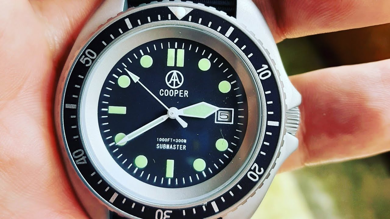 Cooper Submaster 300M Taucheruhr - YouTube