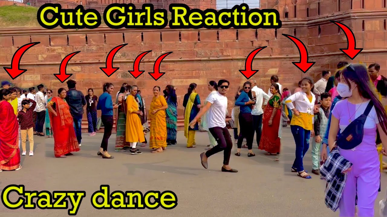 Cute Girls Funny Reaction ,😂Crazy Dance ,Public Reaction ,Fun Moment ...