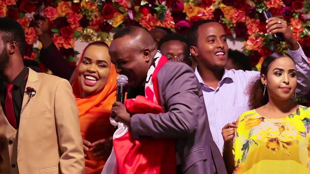 Maxamed Bk Lingax Official Video Show Mango Hotel - YouTube