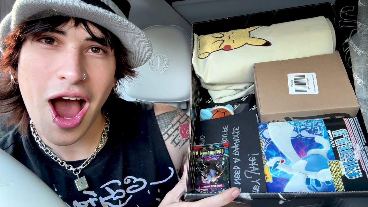 Hot Topic Mystery Box Unboxing! (Full Stream) - YouTube