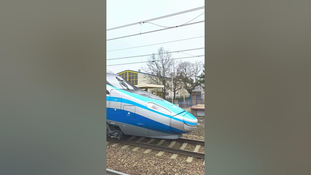 Warszawa Choszczówka, IC, ED250 - YouTube