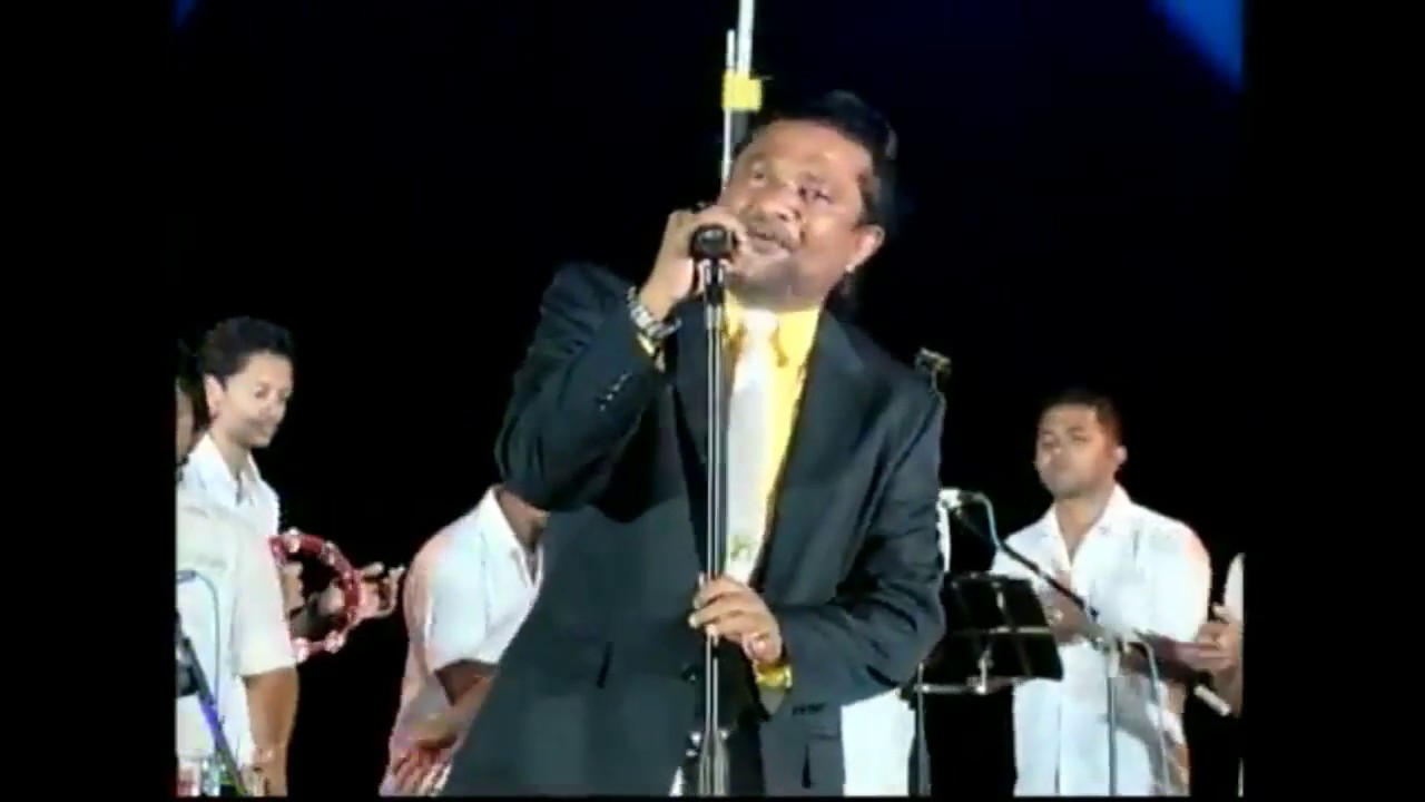 Meyna Hassan - Kambili - YouTube