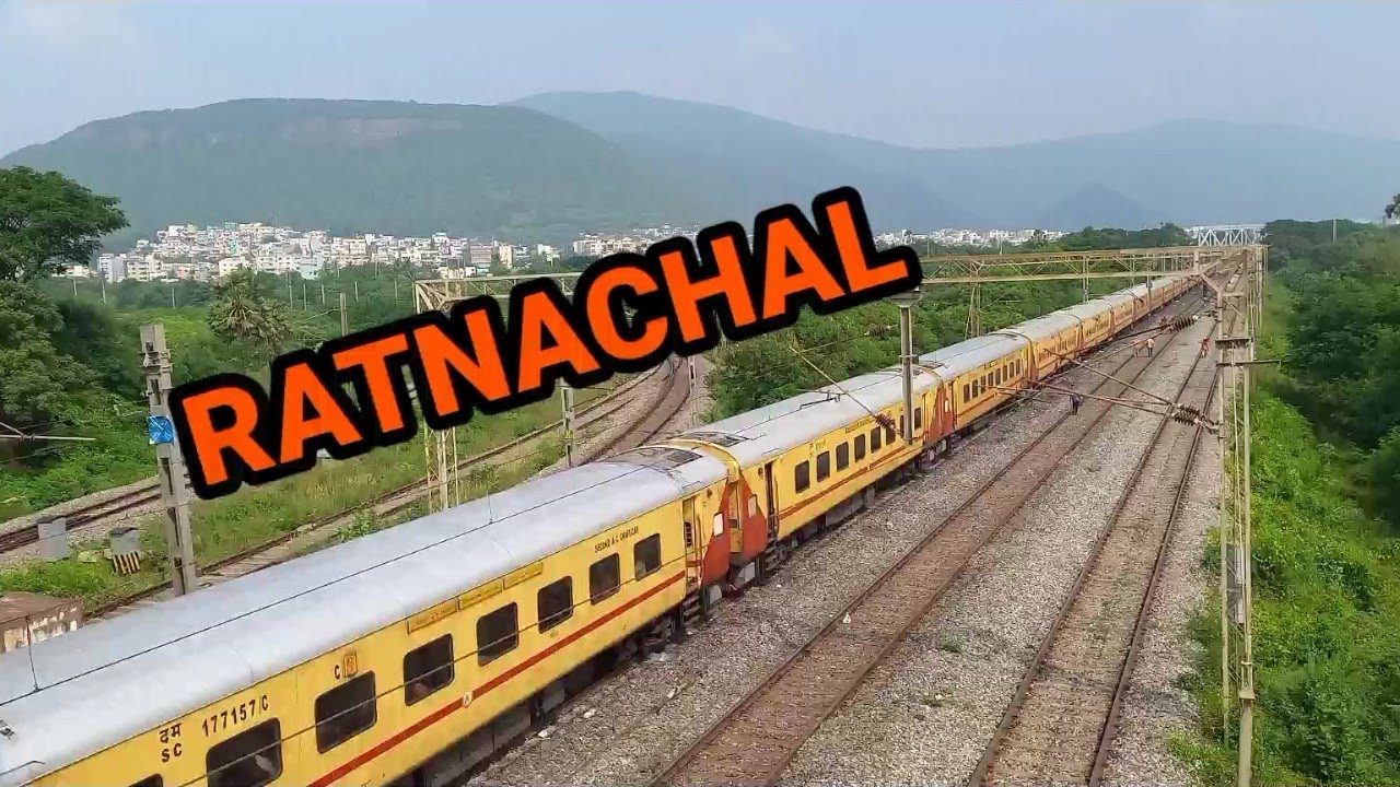 12718 BZA - VSKP RATNACHAL SF EXPRESS NEAR GOPALAPATNAM OUTER TOWARDS ...