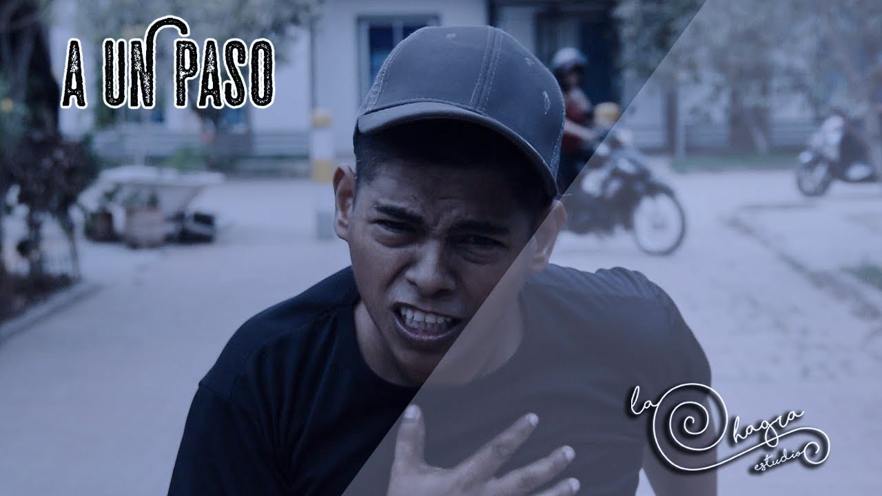 A UN PASO - YouTube