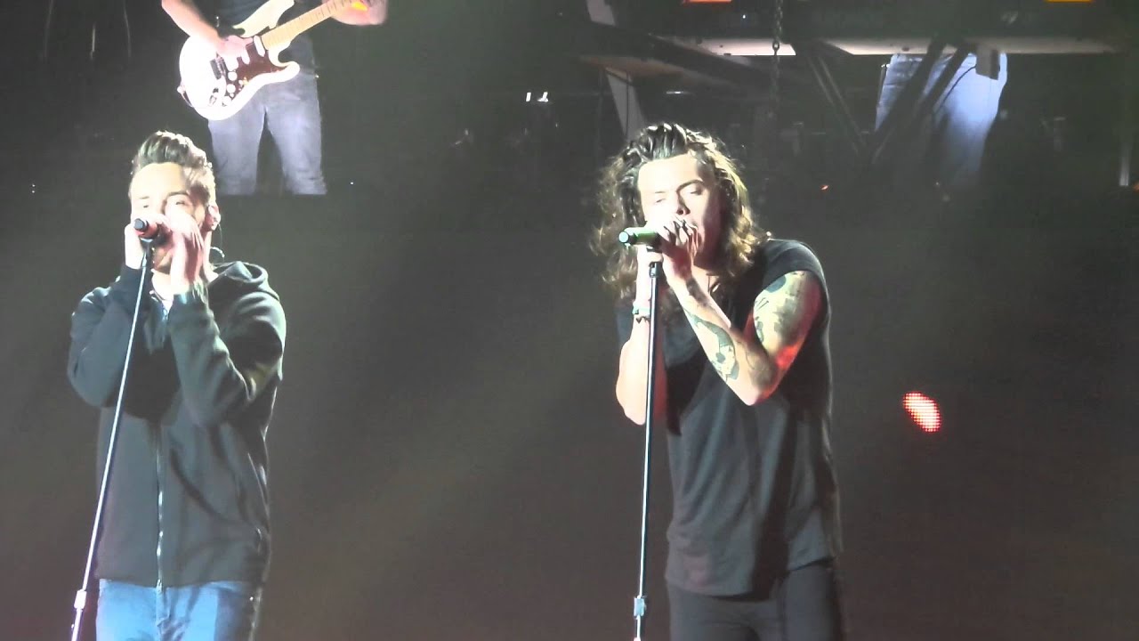 One Direction OTRA Manchester 04/10/15 Fireproof (HD) - YouTube
