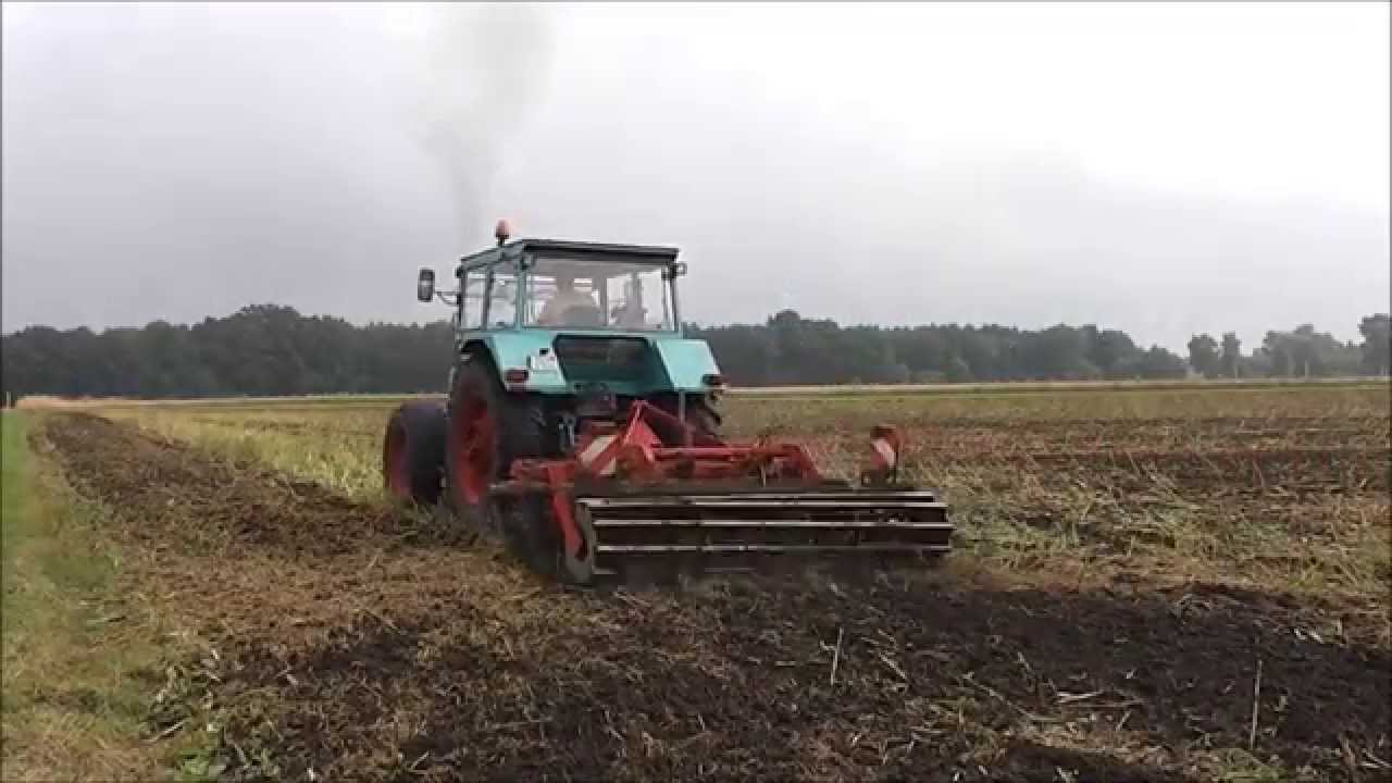 Eicher 3105 mit Kurzscheibenegge - YouTube