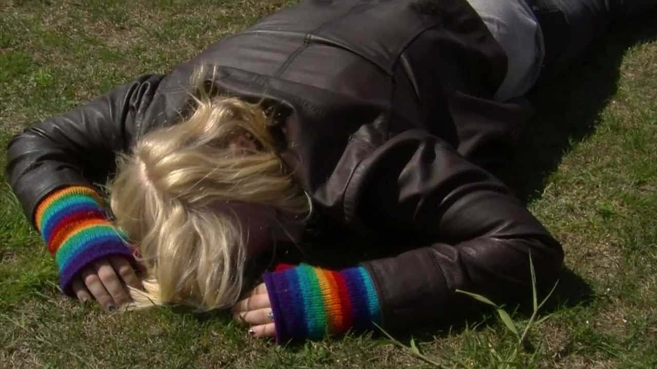 9m sideleie mave/lateral position - YouTube