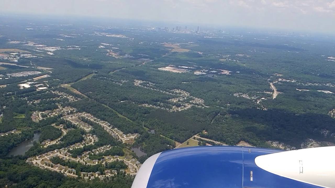 Delta Airlines Flight 1156 PDX to ATL Final Approach and Landing on Rwy ...