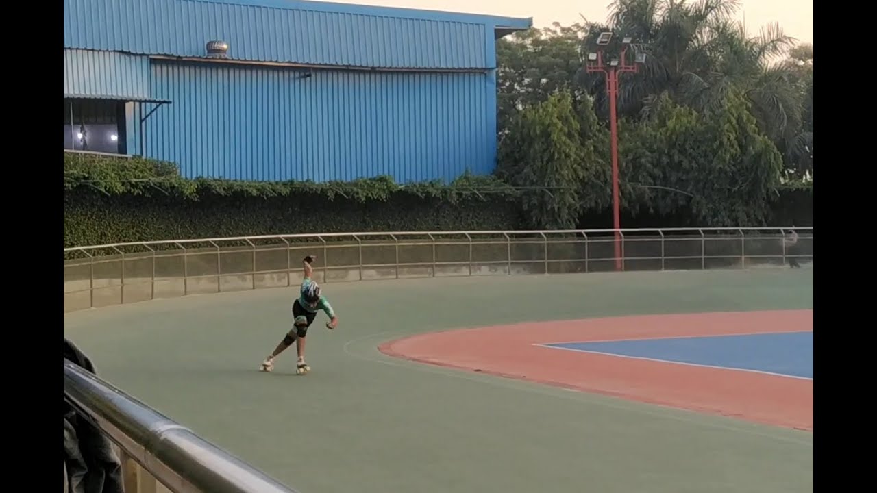 Skating on Bend Track | Speed Skating | Roller Skating #speedskating ...