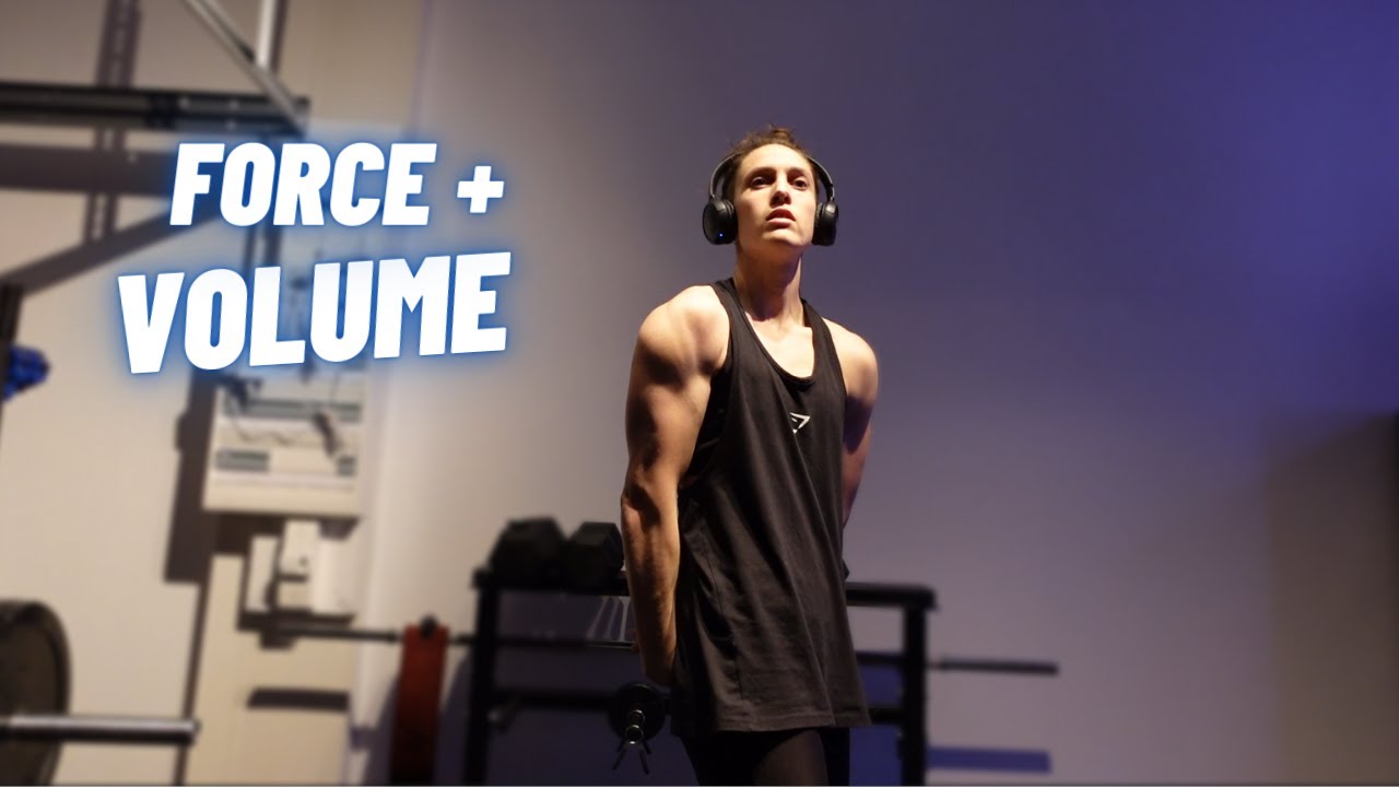 POWERBUILDING : UNE COACH RÉVÈLE SON PROGRAMME DE A à Z - YouTube