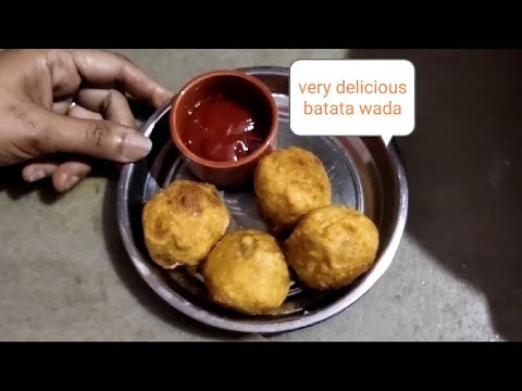 Crispy batata wada😋 - YouTube