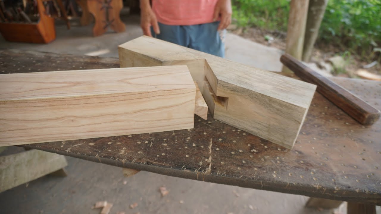 AMAZING JOB : Cutting and fitting posts - Building a Wooden Mortise and ...
