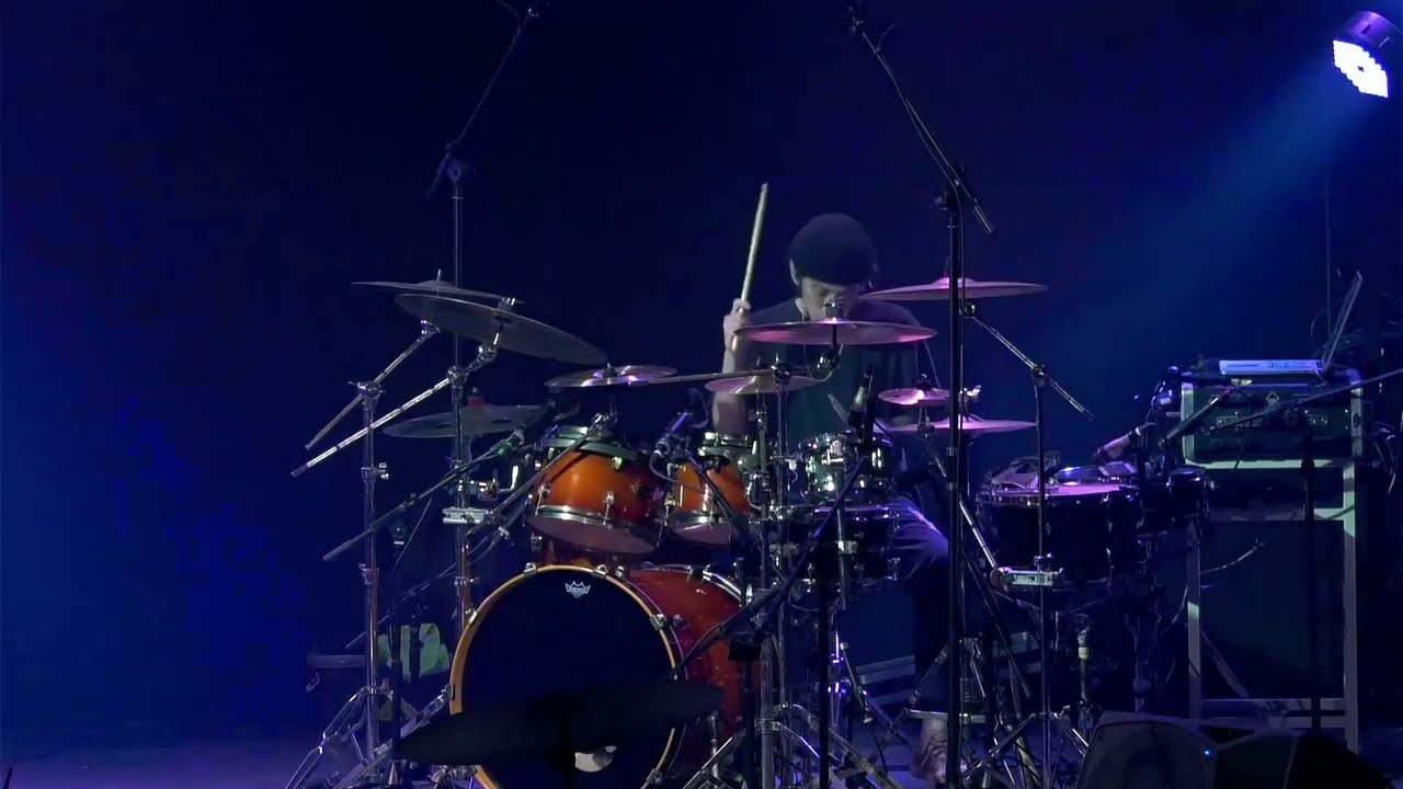 G Wolf - Flow G // Live Drum Cover at The Drummer Experience 2022 - YouTube