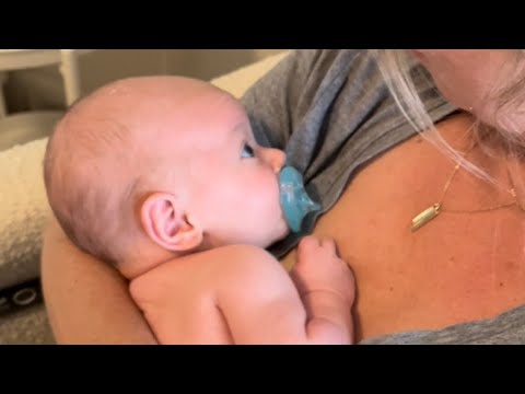 Introducing a pacifier @breastfeedingfixers