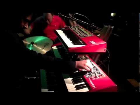 Astrio · Live at Gora (Vitoria-Gasteiz) 15/03/13