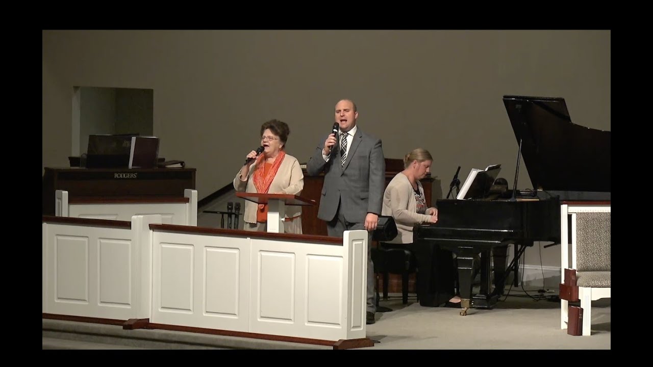Mary and Nick Rine: "Jesus Is Walking With Me" - YouTube