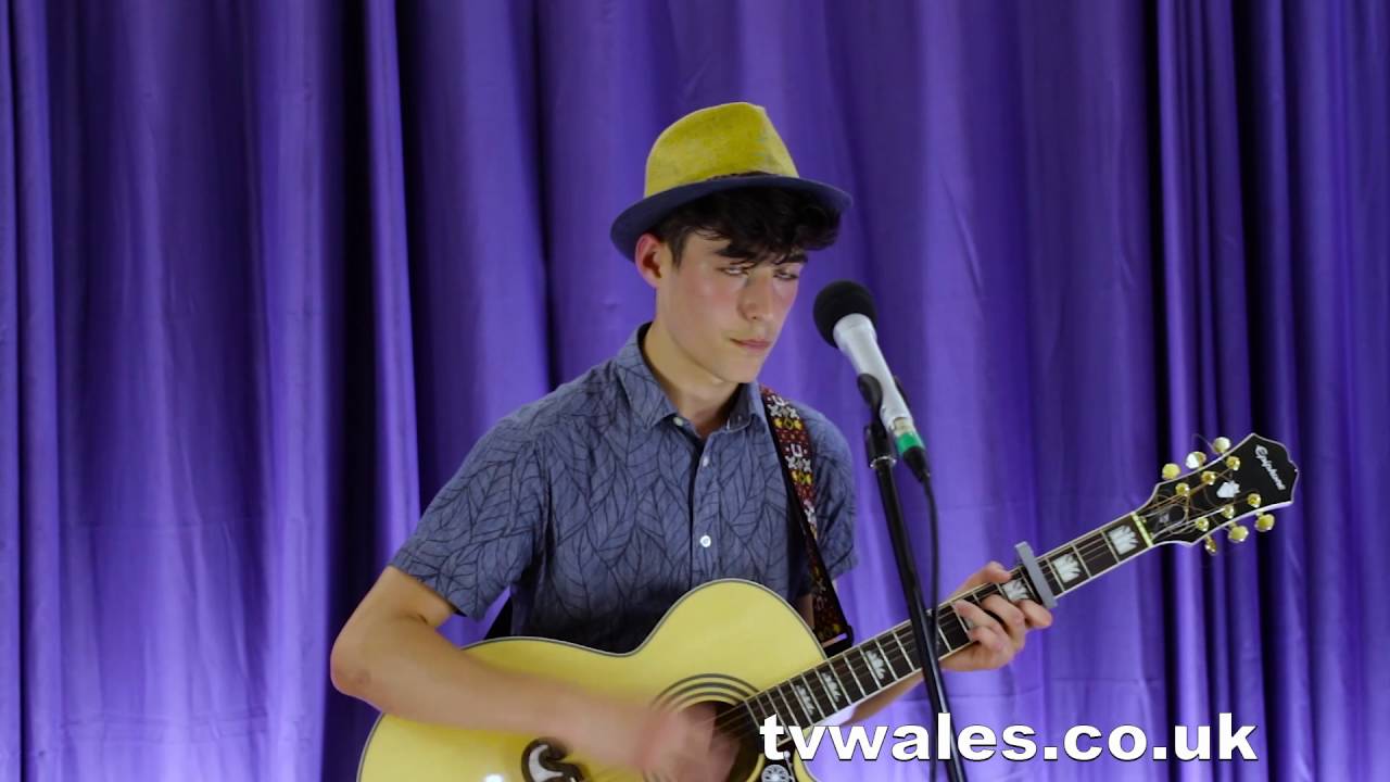 Joe Berry live at 'tvwales MUSIC NIGHTS' - YouTube