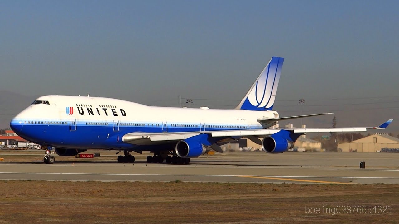 HD RARE United Airlines Boeing 747-422 Tulip CLOSE UP Takeoff from San ...
