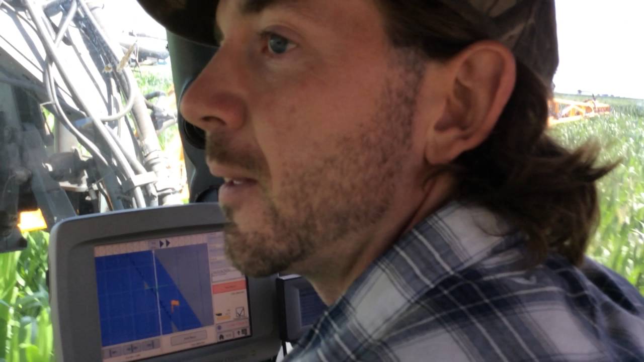 Maximum Farming: Foliar Feeding Corn Pre-Tassel + GroZyme - YouTube