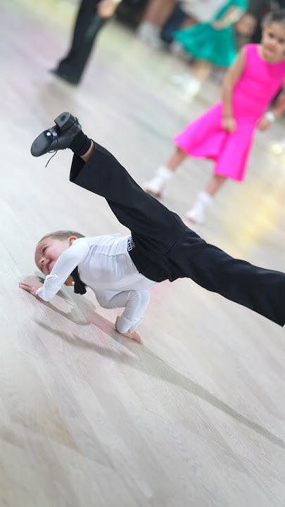 Watch until the end!😱😱😱 #dancesportlife #dancesport #dancer #ballroomdancesport #breakdance ...