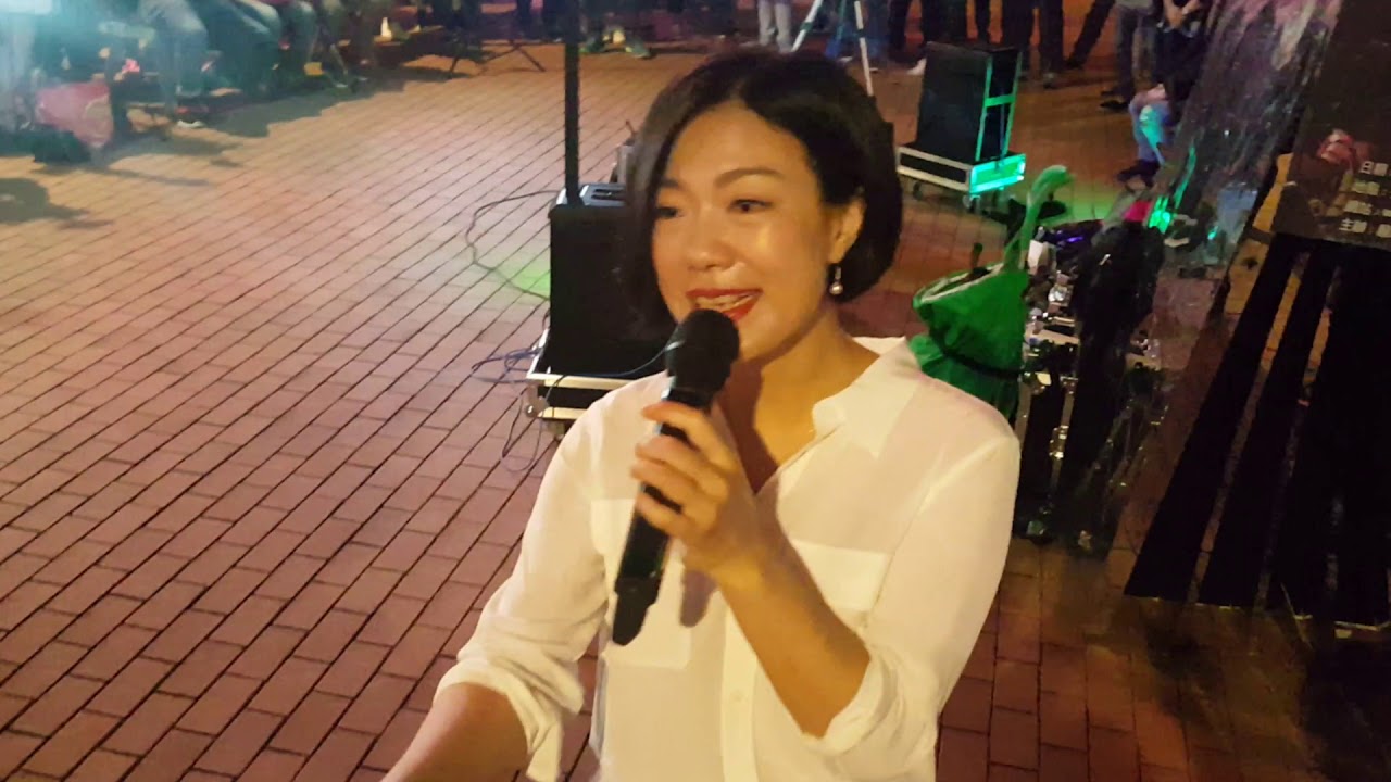 19/03/19(20：41) 你怎麼說+愛與痛的邊緣+玫瑰玫瑰我愛 香港旺角小龍女 龍婷 Stacey Long @中環摩天輪 - YouTube