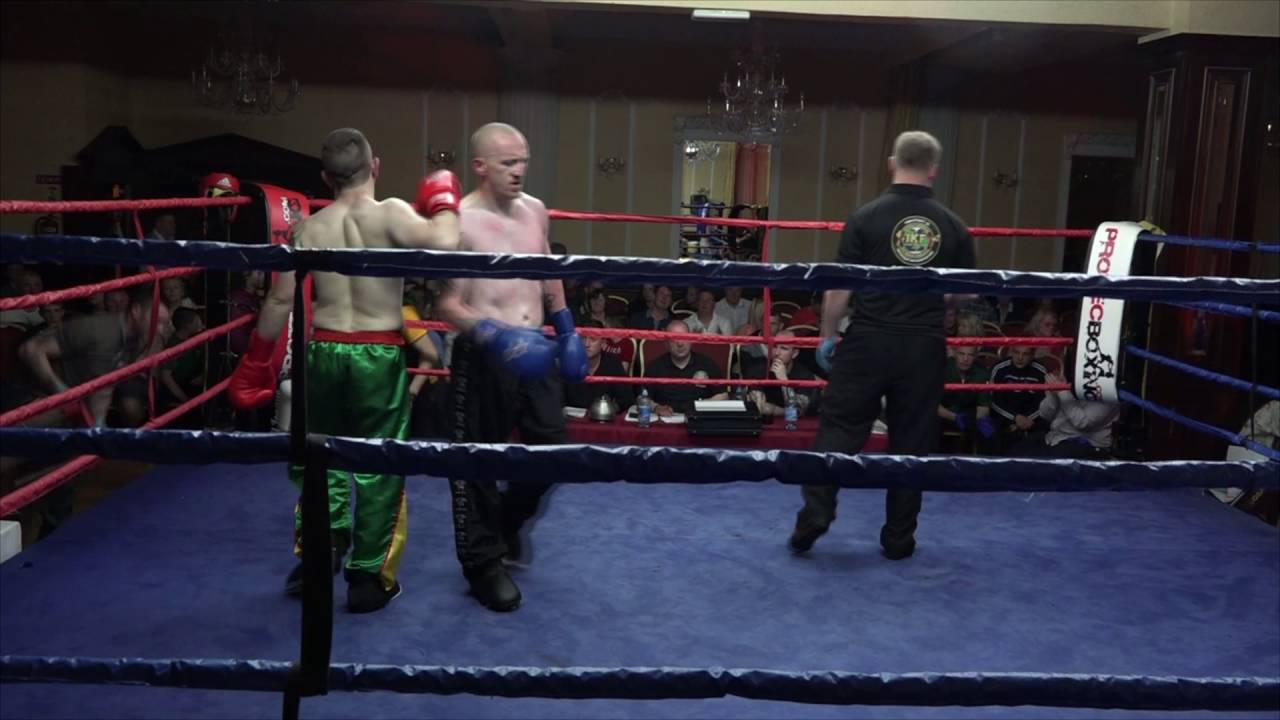 Ian Callinan Vs Gary Elbert - YouTube