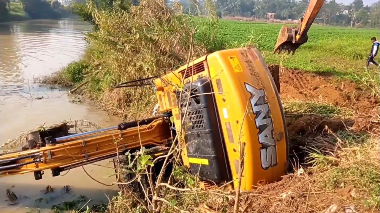 SANY SY210 C9 VS HYUNDAI 245 LR SMART EXCAVATOR - YouTube