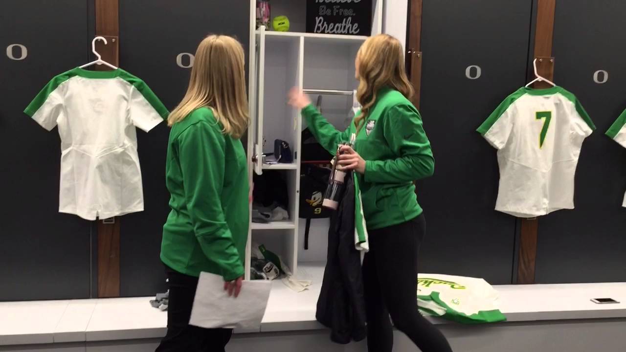 A tour of Oregon softball's new Jane Sanders Stadium - YouTube