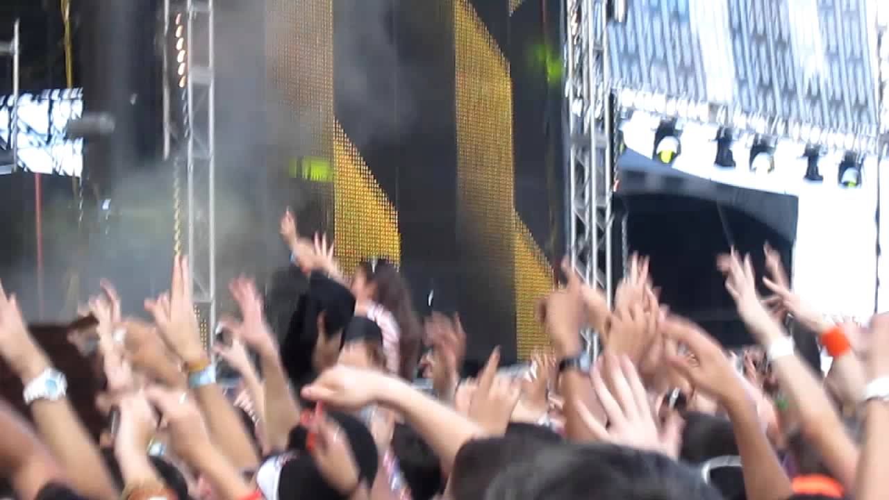 [HD] Steve Aoki @ Ultra Music Festival 2012 (14): Day 3 [13] - YouTube