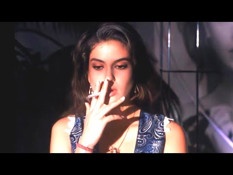 Teri Hatcher smoking cigarette compilation XXL 🚬