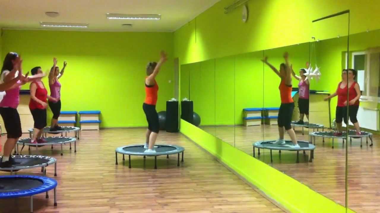 FitnEszti - Fanatic Jump bemelegítés :-) - YouTube