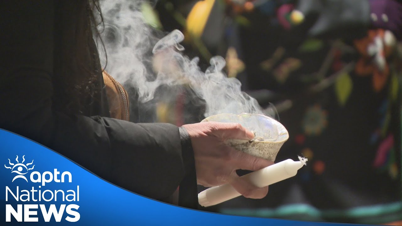 Candlelight vigil held for Briannah Clowes in Winnipeg | APTN News ...