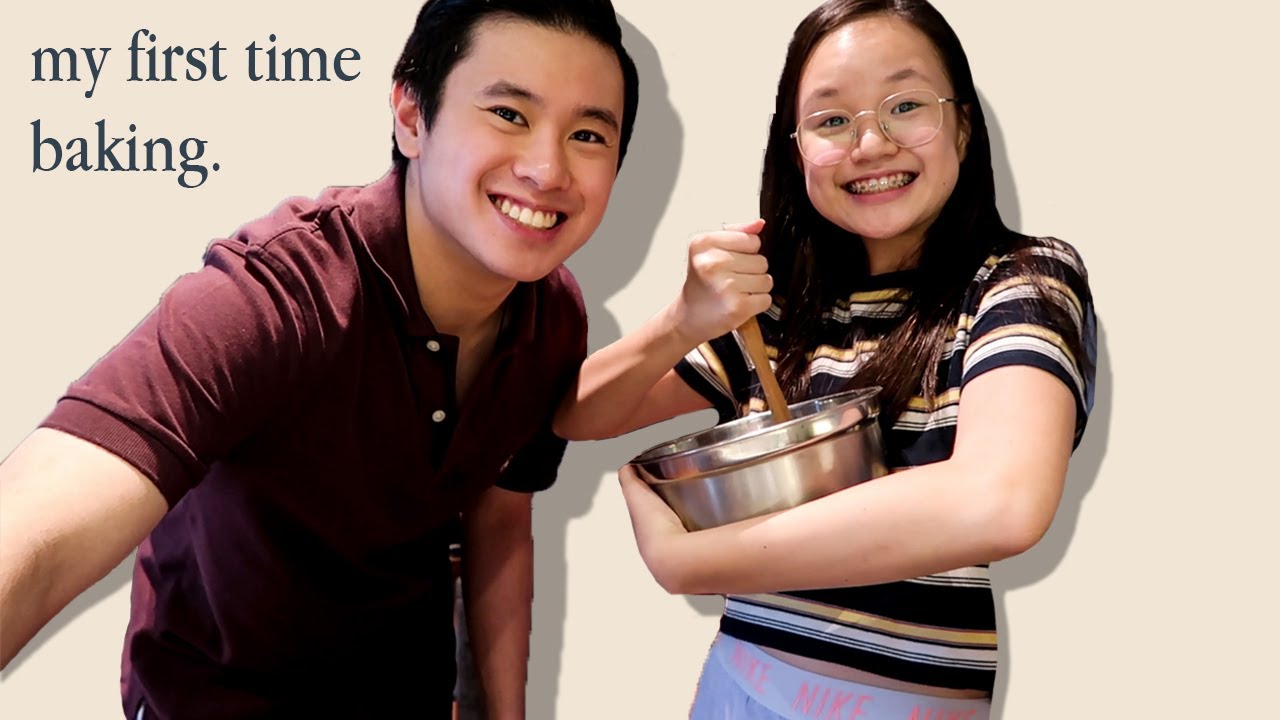 My first time baking cookies (ft. marta) - YouTube