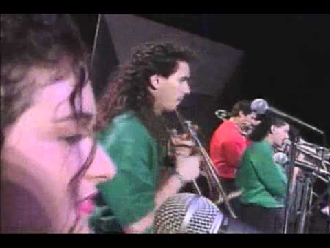 CHE CHE COLE. WILLIE COLON EN EL ROBERTO CLEMENTE 1993.wmv - YouTube