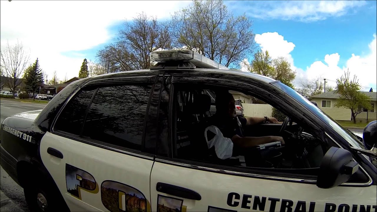Central Point Police, asking me for a favor. Open Carry AR-15 - YouTube