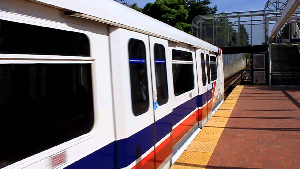 Mark I SkyTrain Arrives at 29th Avenue Station (017, 018 - 077, 078 ...