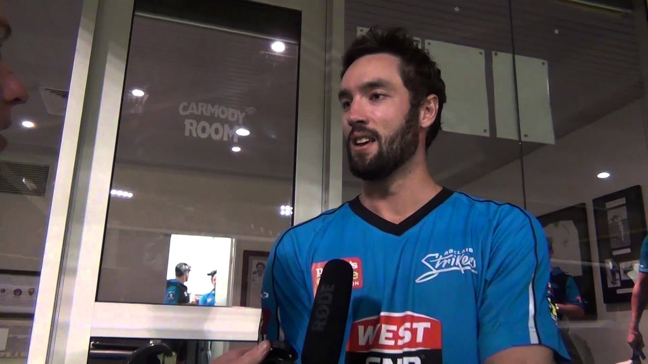 Jono Dean after 29 off 15 in BBL debut v Scorchers - YouTube