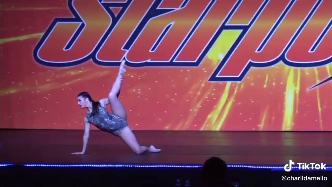 Charli D'amelio my favourite dancing moments ️ TikTok - YouTube