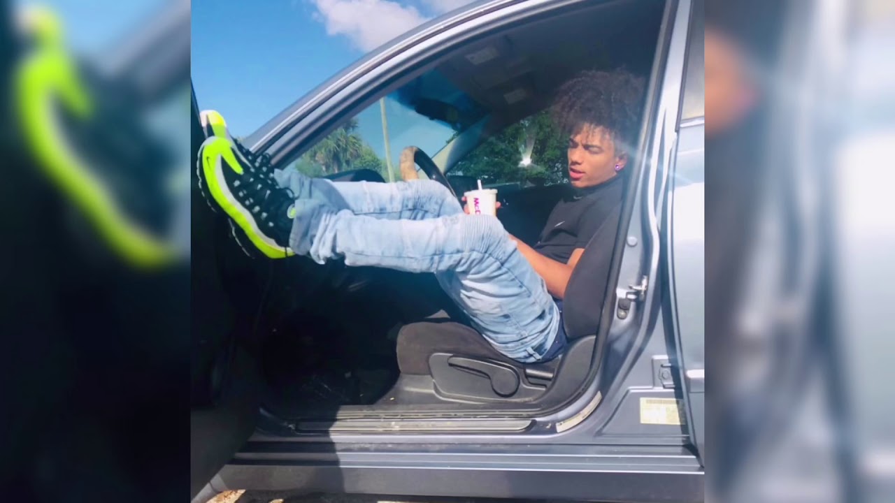 Jbreezo - HOL ON 2! (prod. Diplomat) - YouTube