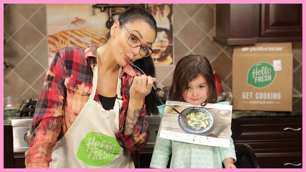 Pasta Dumplings with JWOWW & Meilani! - YouTube