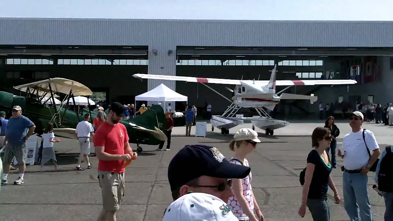 Panoramic of the Paine Field Airshow - YouTube