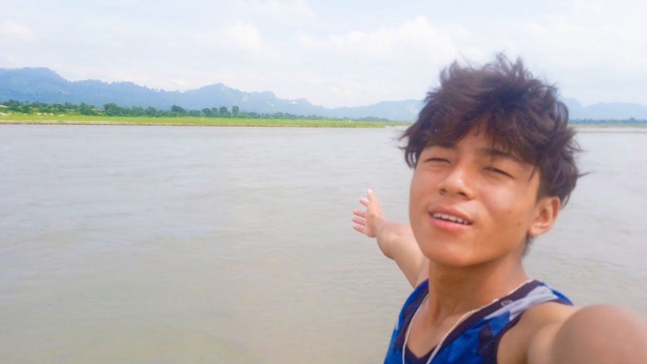 baje sangga ghumnu gako gham le polerw Kalo vaiyo guys 🌄🌚@Pranish rai ...