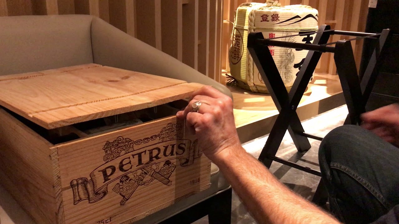Petrus 1998 Case opening by LeDomduVin - YouTube
