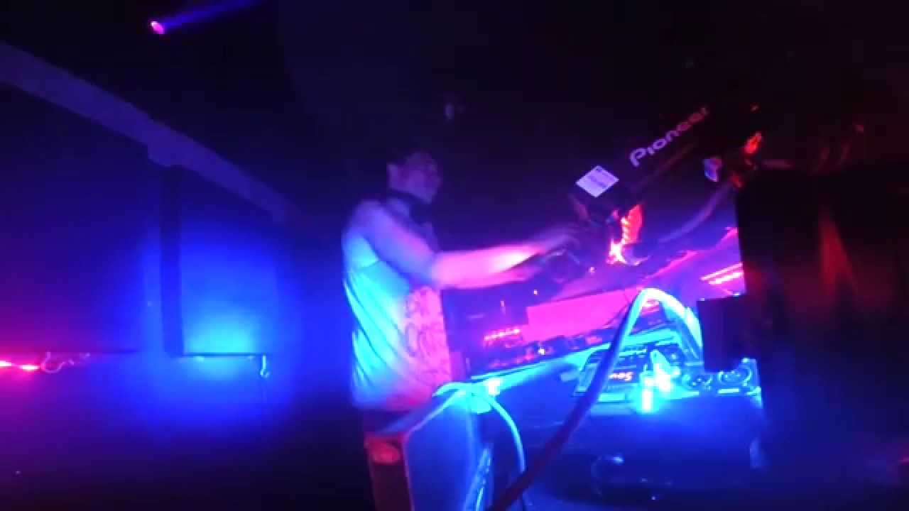 DJ Steven Geller at Bodyshakers - YouTube