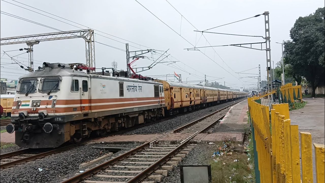 Mega OFFLINK !! GZB WAP 5 hauling 22162 DMO - BPL Rajya Rani SF Express ...