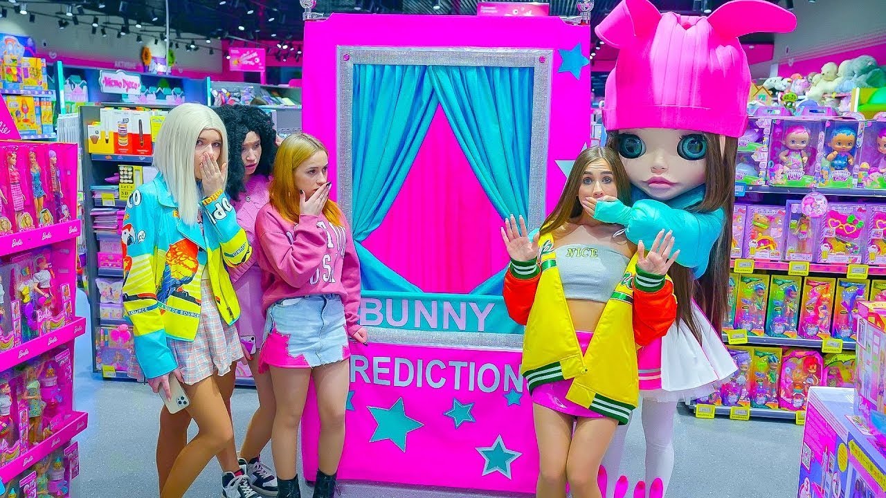 FORTUNE BOOTH - Malam petualangan untuk Diana dan gadis-gadis Bunny ...