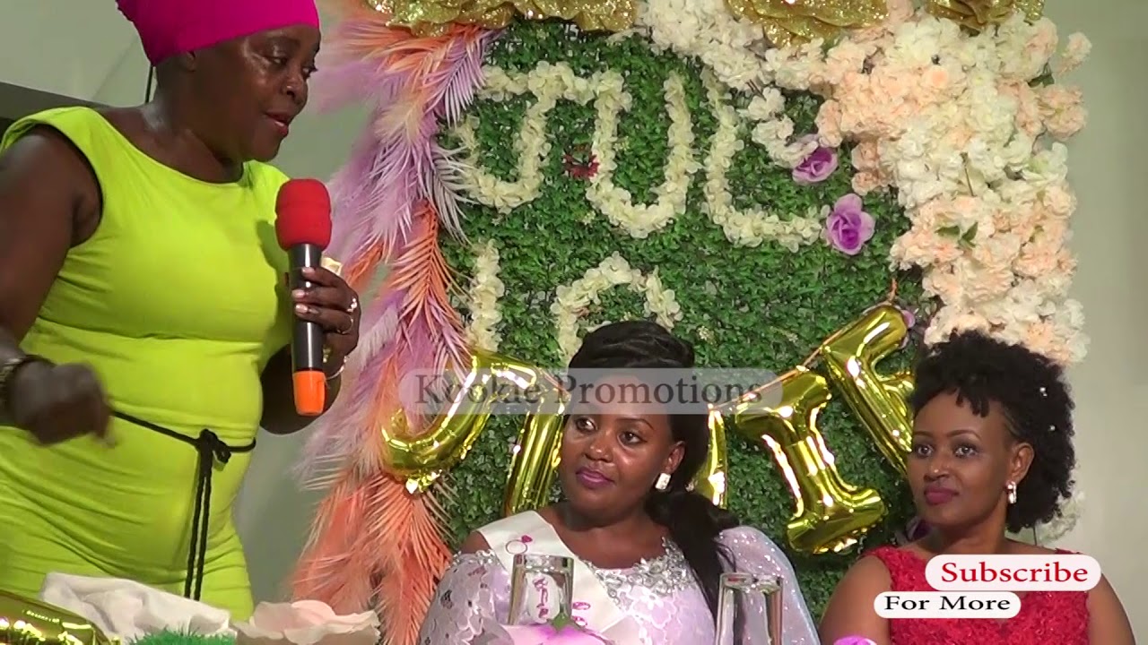 Ssenga Hamidah awadde Julie Angume obukodyo mumukwano mubufumbo - YouTube