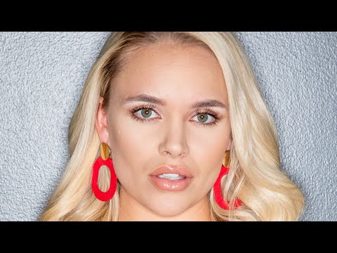 ALEXIS MONROE | The STAR who started in 2011 and is from the United States