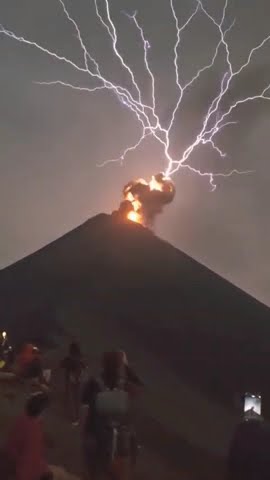 Shine Thunder Volcán #parkerwillis #shine #music #rock - YouTube